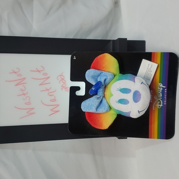 Disney | Toys | Bnwt Disneys Pride Collection Minnie Mouse Clip On ...